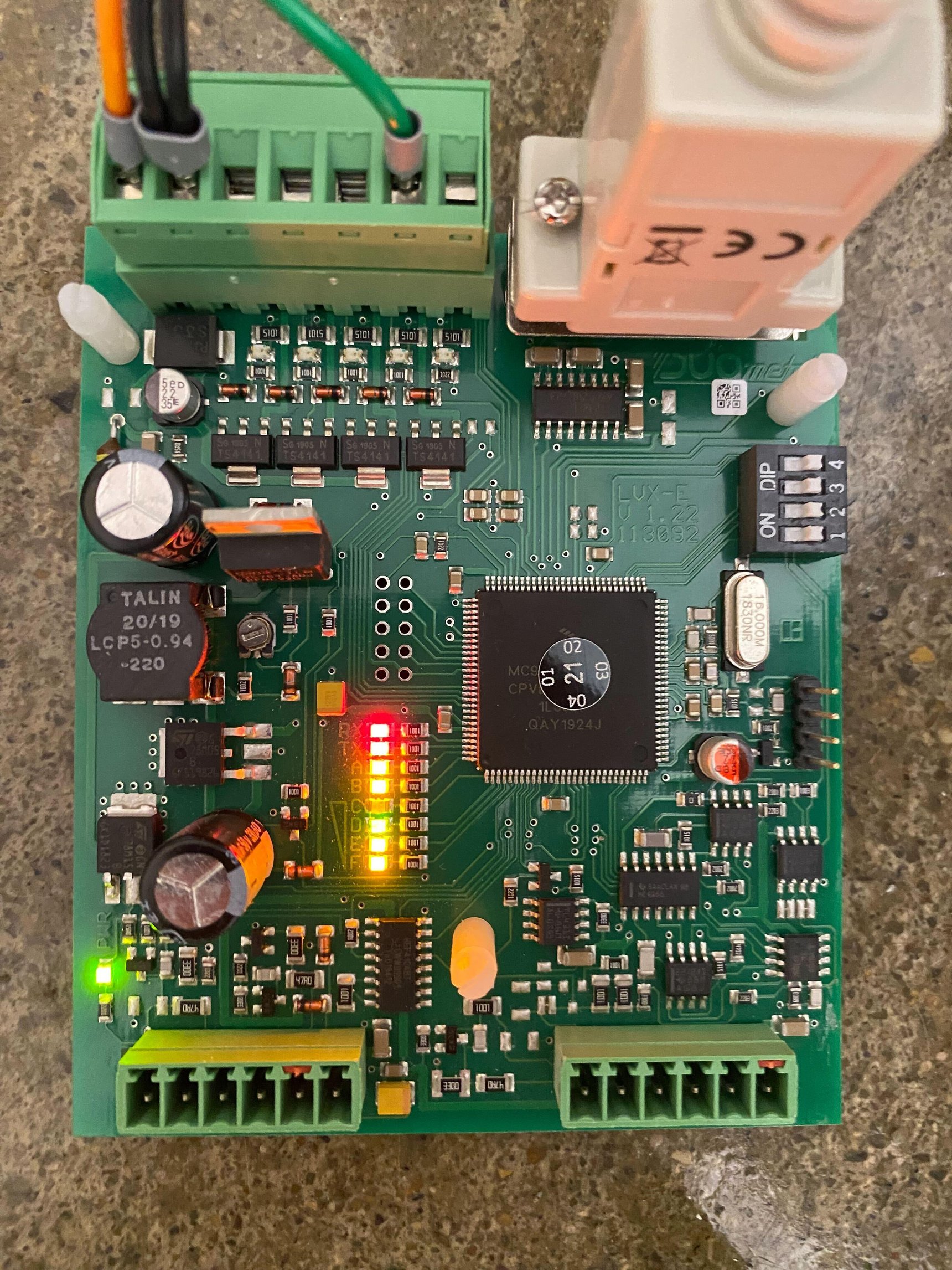 Sensor bar alignment